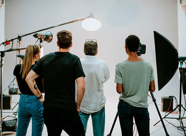 Descubre el perfil profesional realizador audiovisual aquí